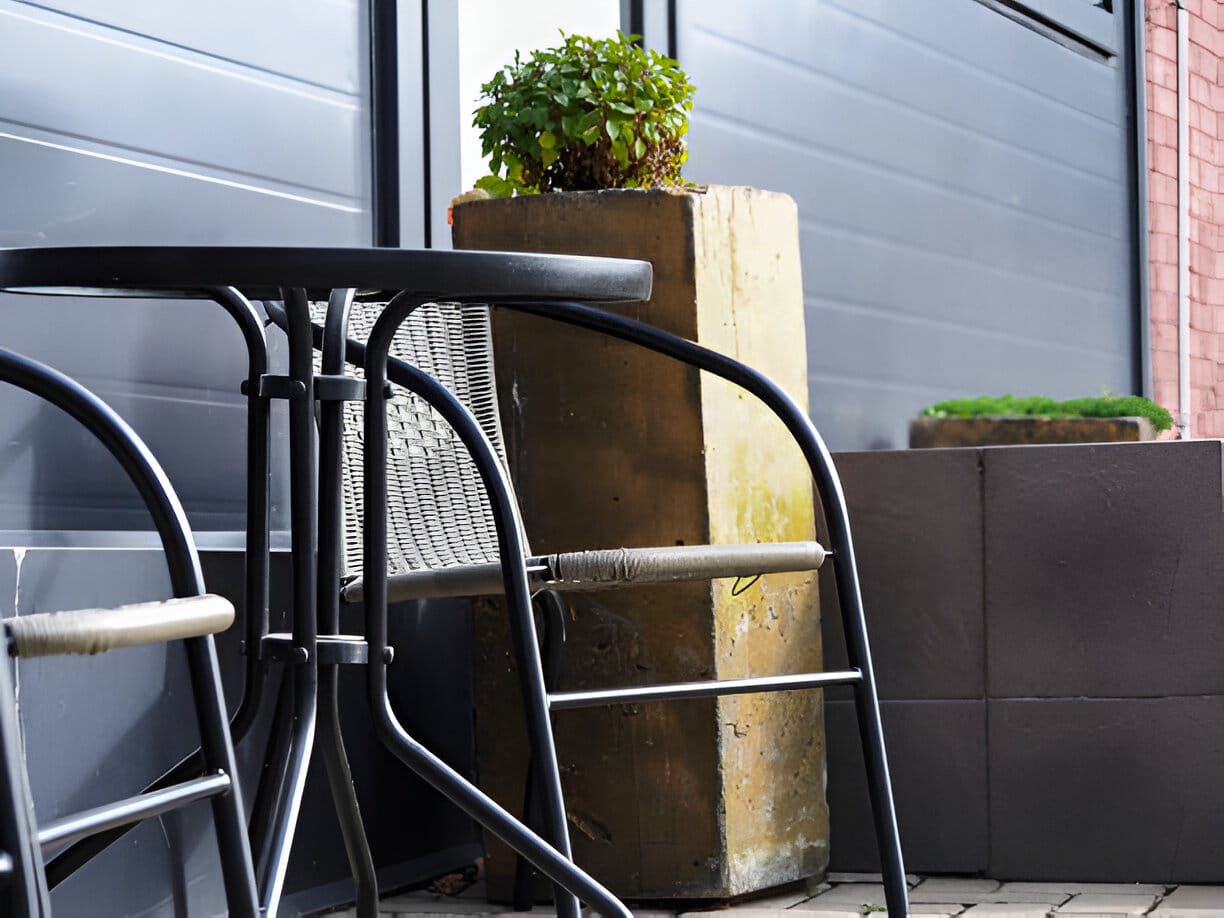 Furniture Murah Surabaya: 7 Produk Besi Multifungsi & Awet - Sinar ...